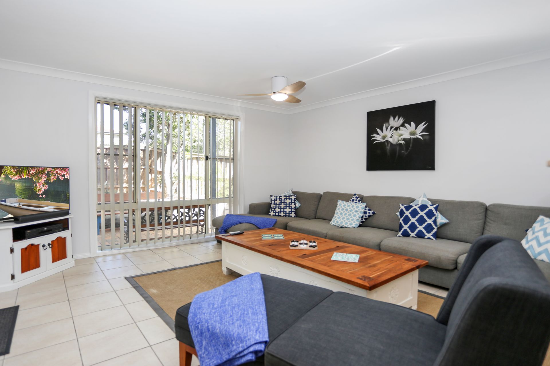 Bennett's Beach House - Tea Gardens Real Estate Holidays